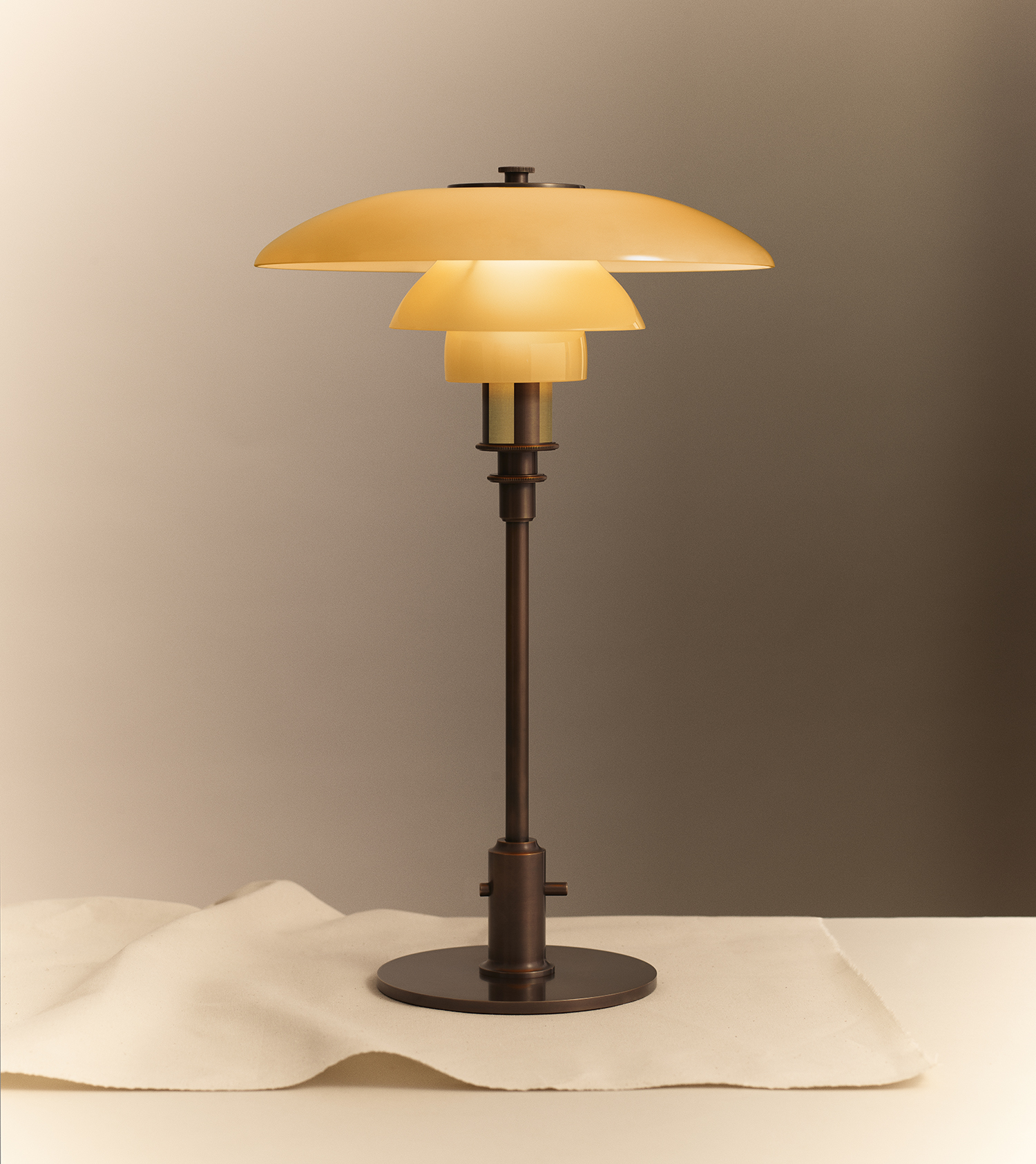 PH 2/1 + PH 3/2 Table lamps